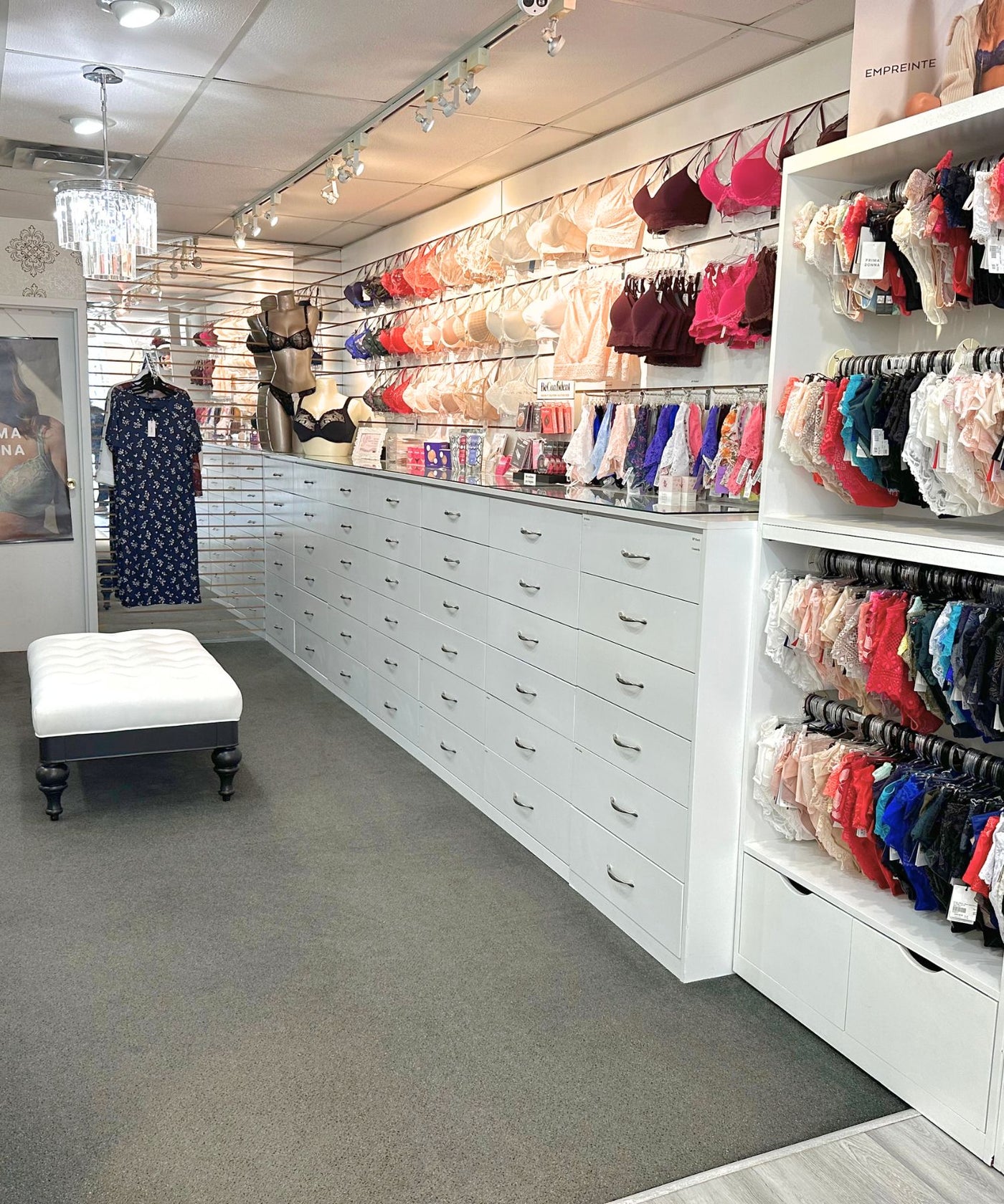 Avenue Road, Toronto Retail Store